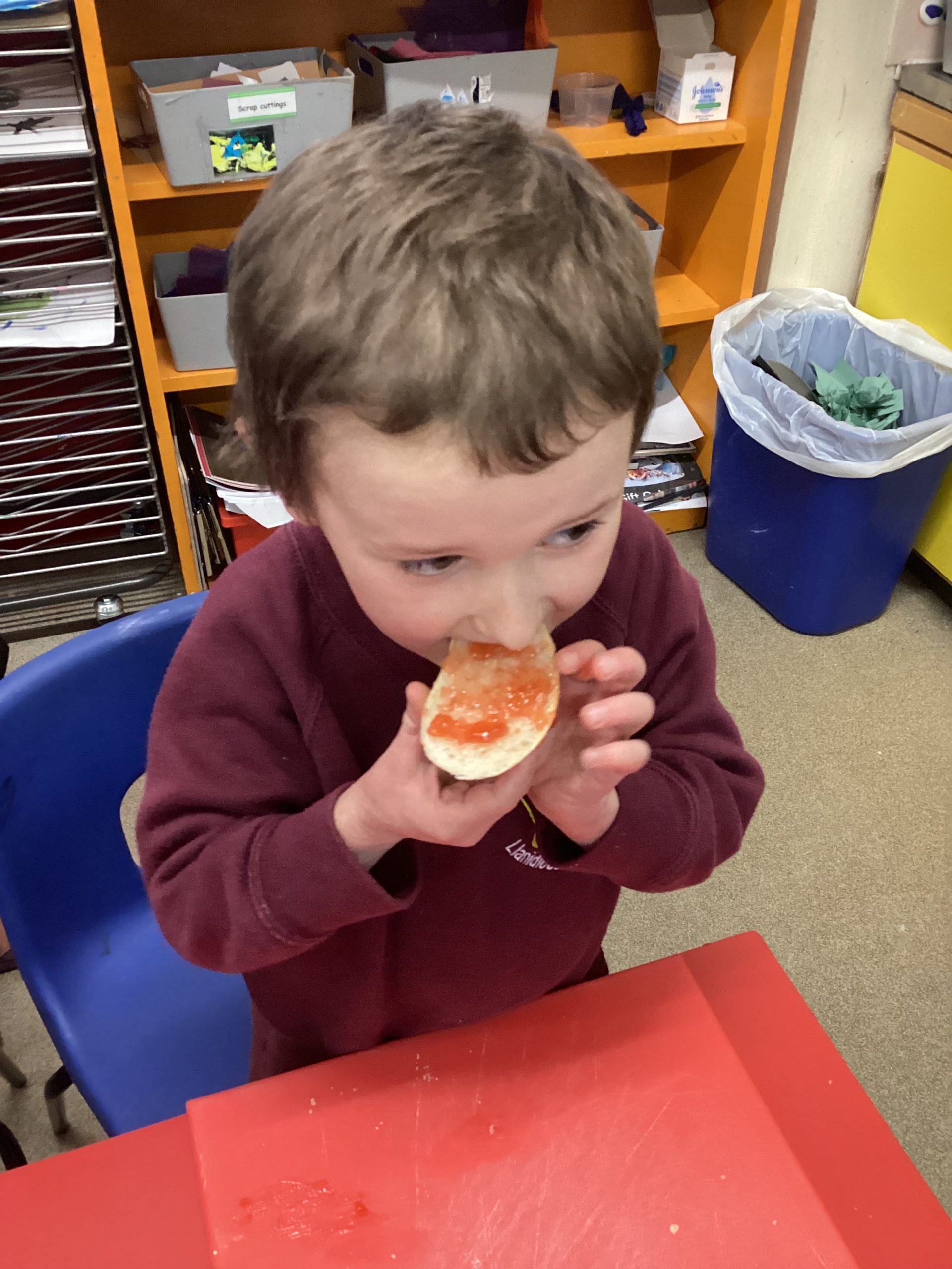 The little red hen - making bread! - Ysgol Gynradd Llanidloes Primary ...