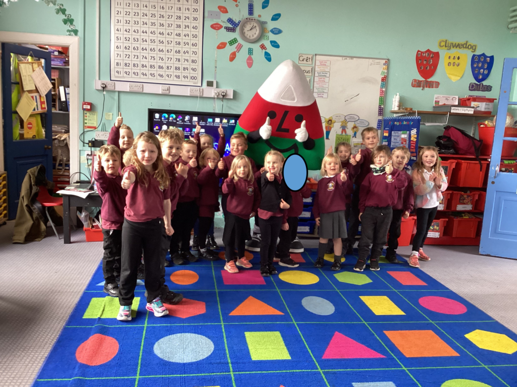 Croeso Mr Urdd - Ysgol Gynradd Llanidloes Primary School